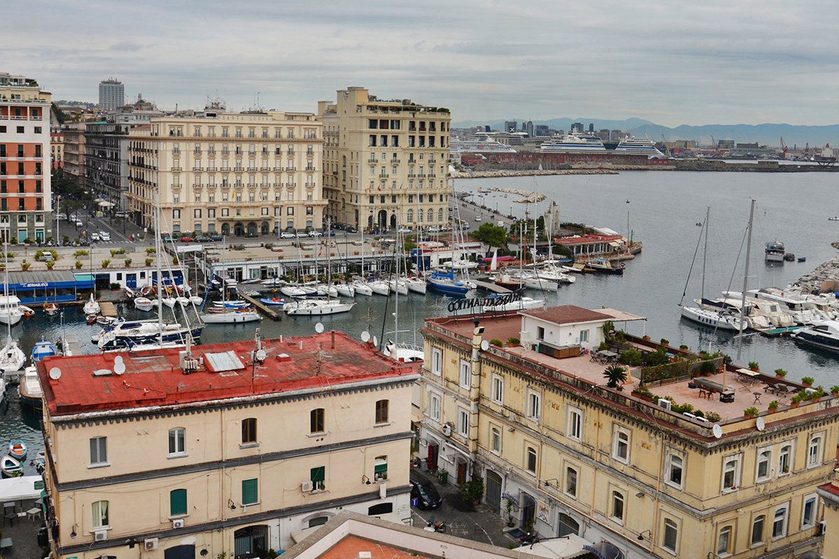 Napoli: giro città a piedi con guida privata - ITALY MUSEUM